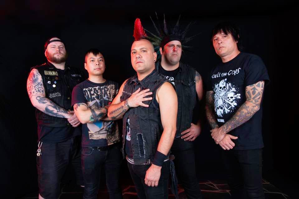 Starving Wolves: Vídeo de «The Cradle and The Brave» – Condenado ...